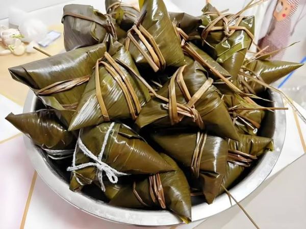 冷冻粽子蒸多久才熟_蒸粽子需要多长时间-第2张图片-山城妙识