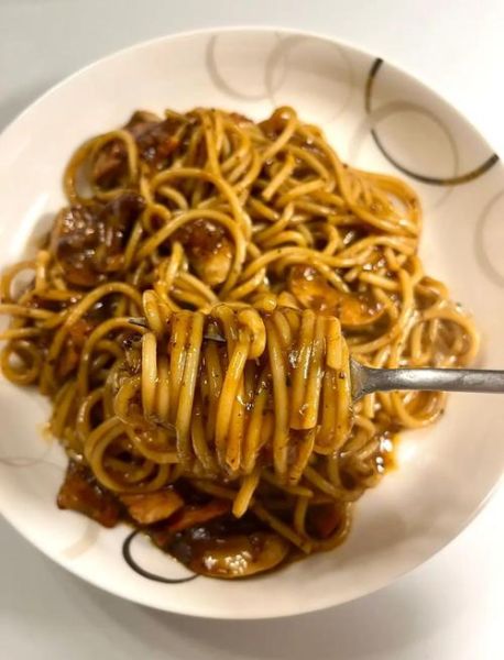 黑胡椒酱意大利面怎么做_黑胡椒酱意面需要哪些材料-第2张图片-山城妙识