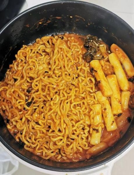 韩国拉面炒年糕怎么做_韩式年糕拉面做法-第3张图片-山城妙识 韩国拉面炒年糕怎么做_韩式年糕拉面做法-第3张图片-山城妙识