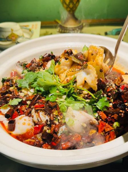 干锅黑鱼怎么做_干锅黑鱼的家常做法-第1张图片-山城妙识