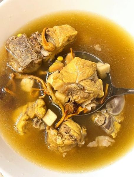 五指毛桃配什么煲汤除湿_五指毛桃祛湿汤最佳搭配-第1张图片-山城妙识