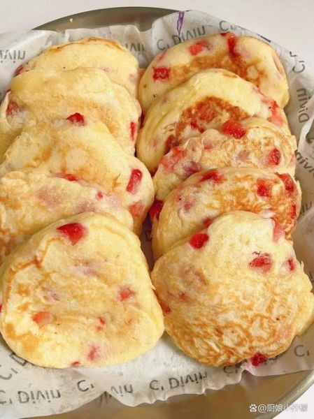 草莓面饼最简单的做法_草莓面饼怎么做才松软-第1张图片-山城妙识