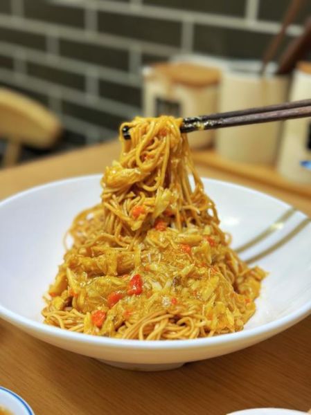 蟹黄拌面怎么做_蟹黄拌面家常做法-第1张图片-山城妙识