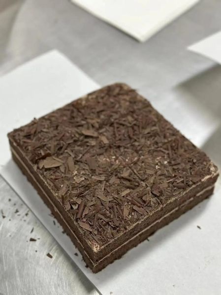 慕斯蛋糕和芝士蛋糕的区别_黑森林蛋糕哪个更甜-第1张图片-山城妙识