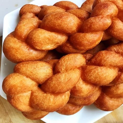 家常炸麻花怎么做_炸麻花用什么面粉-第3张图片-山城妙识