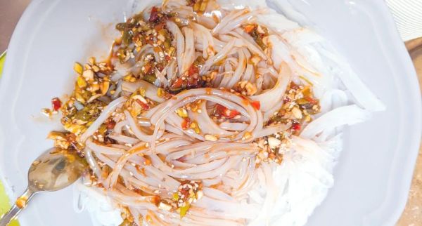 澄粉凉粉怎么做_澄粉凉粉不裂的窍门-第3张图片-山城妙识