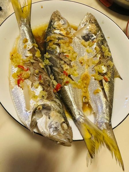 清蒸黄鱼怎么蒸不腥_清蒸黄鱼的做法步骤窍门-第3张图片-山城妙识