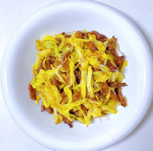 蒜黄炒肉怎么炒才嫩_蒜黄炒肉要不要焯水-第1张图片-山城妙识