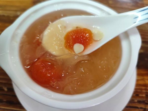 木瓜雪梨银耳汤的功效_孕妇能喝吗-第1张图片-山城妙识