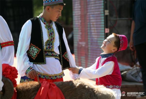 塔塔尔族起源哪里_塔塔尔族有哪些传统节日-第1张图片-山城妙识