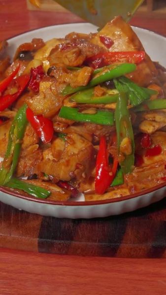 香干回锅肉怎么做才入味_香干回锅肉先炒肉还是先炒香干-第3张图片-山城妙识