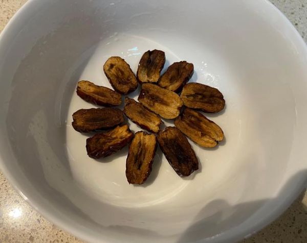 八宝饭怎么蒸不粘锅_八宝饭糯米泡多久才软糯-第3张图片-山城妙识