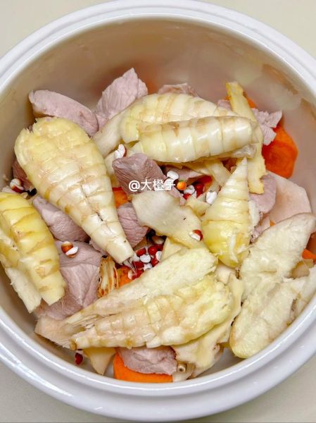 粉葛搭配什么煲汤去湿_粉葛祛湿汤最佳配方-第3张图片-山城妙识