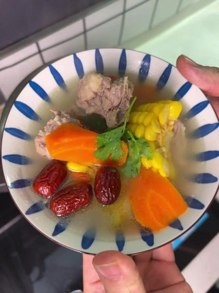 莲藕玉米排骨汤怎么做_莲藕玉米排骨汤的做法步骤-第1张图片-山城妙识 莲藕玉米排骨汤怎么做_莲藕玉米排骨汤的做法步骤-第1张图片-山城妙识