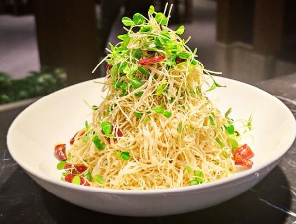 香椿拌豆腐丝怎么做_香椿拌豆腐丝用焯水吗-第1张图片-山城妙识 香椿拌豆腐丝怎么做_香椿拌豆腐丝用焯水吗-第1张图片-山城妙识