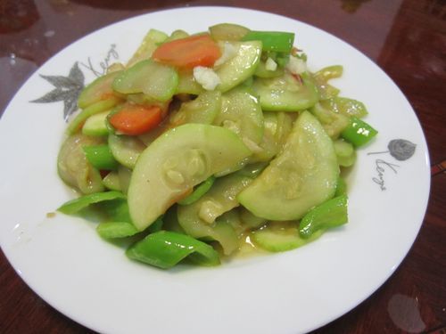 长葫芦瓜怎么做好吃_长葫芦瓜的家常做法大全-第2张图片-山城妙识 长葫芦瓜怎么做好吃_长葫芦瓜的家常做法大全-第2张图片-山城妙识