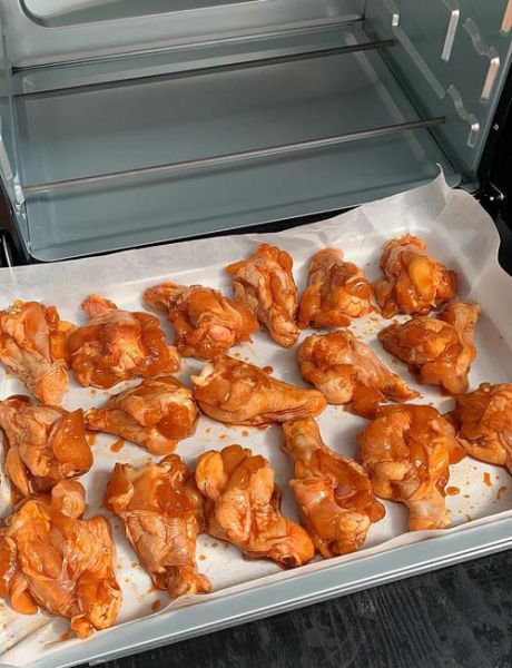 烤翅的做法烤箱几分钟_烤鸡翅温度时间设置-第2张图片-山城妙识