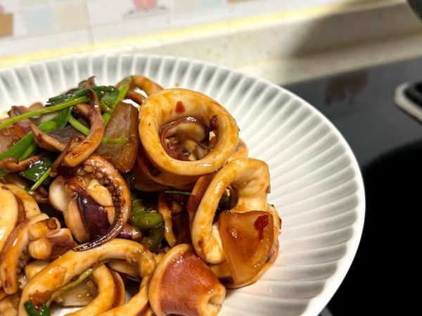 鱿鱼跟什么炒最佳搭配_家常做法大全-第1张图片-山城妙识 鱿鱼跟什么炒最佳搭配_家常做法大全-第1张图片-山城妙识