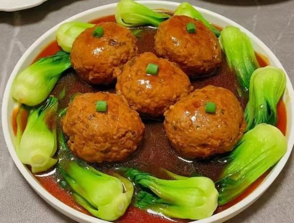 狮子头怎么做才松软不散_狮子头家常做法窍门-第2张图片-山城妙识