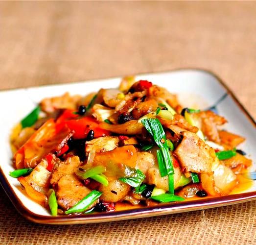 川香回锅肉怎么做_正宗回锅肉用什么肉-第1张图片-山城妙识