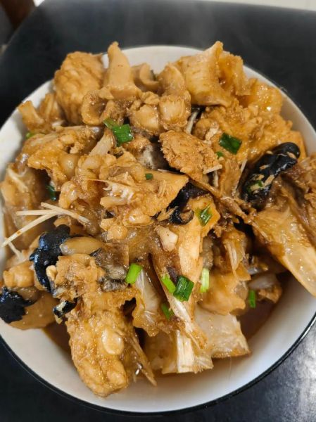 红烧安康鱼图片大全_怎么做才鲜嫩不腥-第3张图片-山城妙识