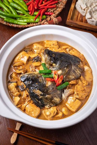 鱼头炖豆腐怎么做才入味_鱼头炖豆腐的家常做法-第2张图片-山城妙识