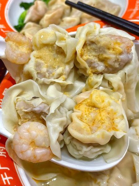 虾仁饺子怎么调馅才弹牙_虾仁饺子煮几分钟不破皮-第2张图片-山城妙识