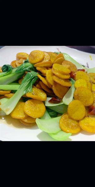 青菜豆饼怎么炒好吃_青菜豆饼炒几分钟才脆-第1张图片-山城妙识