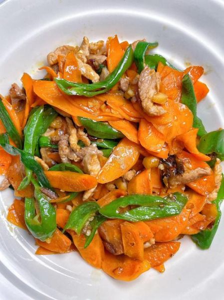 胡萝卜炒肉怎么炒才嫩_胡萝卜炒肉用哪个部位肉-第2张图片-山城妙识