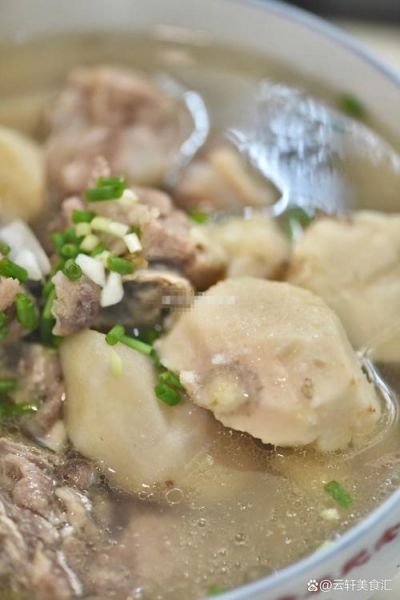 芋艿炖排骨怎么做_芋艿炖排骨要焯水吗-第1张图片-山城妙识