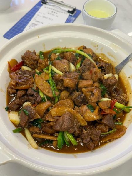 郴州烧鸡公怎么做_正宗郴州烧鸡公做法步骤-第2张图片-山城妙识