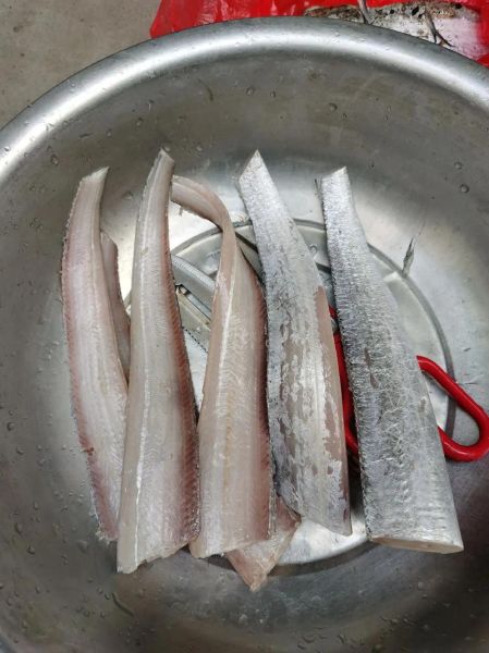 新鲜带鱼怎么处理干净_带鱼去腥技巧-第2张图片-山城妙识