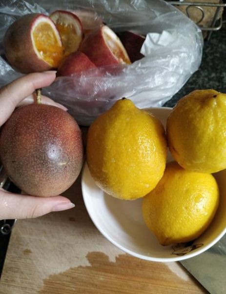 蜂蜜百香果酱怎么做_蜂蜜百香果酱保存多久-第1张图片-山城妙识