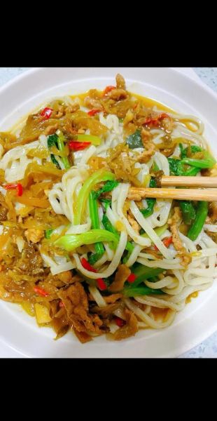 酸菜肉丝面怎么做_酸菜肉丝面正宗做法-第1张图片-山城妙识