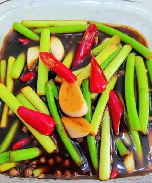 新蒜薹怎么腌制_新蒜薹腌制方法-第1张图片-山城妙识 新蒜薹怎么腌制_新蒜薹腌制方法-第1张图片-山城妙识