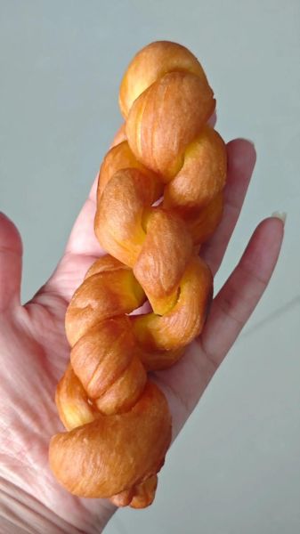 炸麻花怎么做_麻花炸多久才酥脆-第1张图片-山城妙识