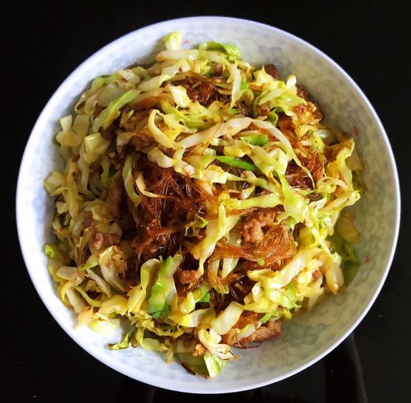 圆白菜炒粉丝热量是多少_减肥能吃吗-第1张图片-山城妙识