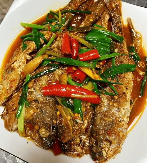 红烧小黄鱼怎么做_红烧小黄鱼用不用先煎-第3张图片-山城妙识