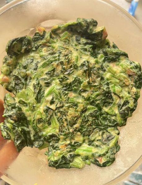 菠菜饼怎么做_菠菜饼做法大全带图解-第1张图片-山城妙识 菠菜饼怎么做_菠菜饼做法大全带图解-第1张图片-山城妙识