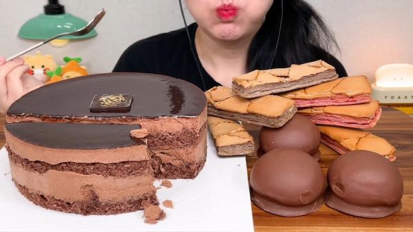 巧克力慕斯蛋糕吃播怎么做_巧克力慕斯蛋糕吃播怎么拍-第2张图片-山城妙识