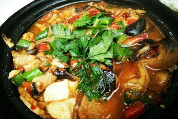 鲶鱼怎么做好吃_鲶鱼炖豆腐的做法-第1张图片-山城妙识