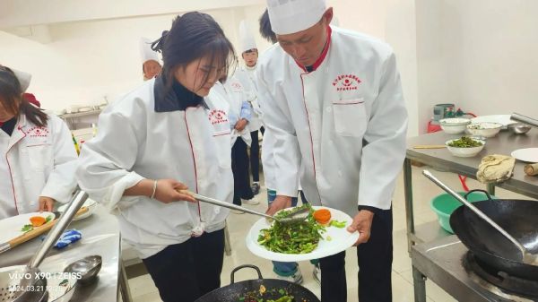 在线烹饪培训哪家好_零基础如何学做菜-第3张图片-山城妙识