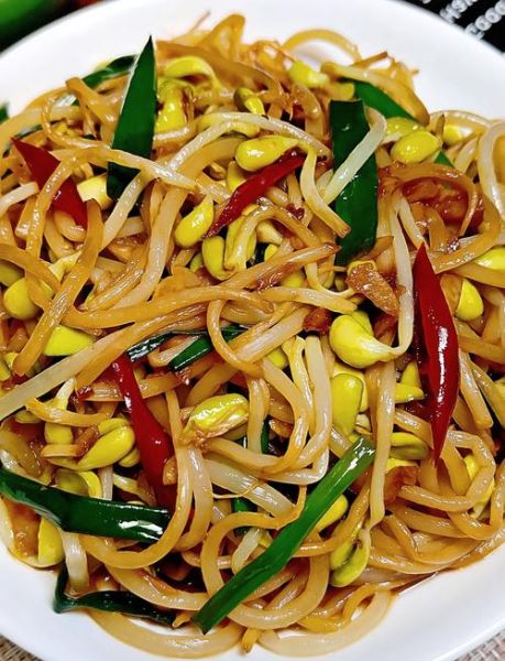 黄豆芽和什么菜一起炒好吃_黄豆芽炒什么最下饭-第1张图片-山城妙识