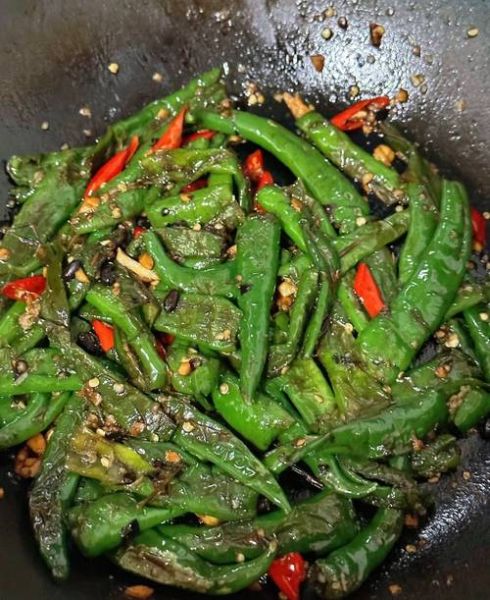 单独炒辣椒怎么炒好吃_辣椒炒得香的秘诀-第1张图片-山城妙识