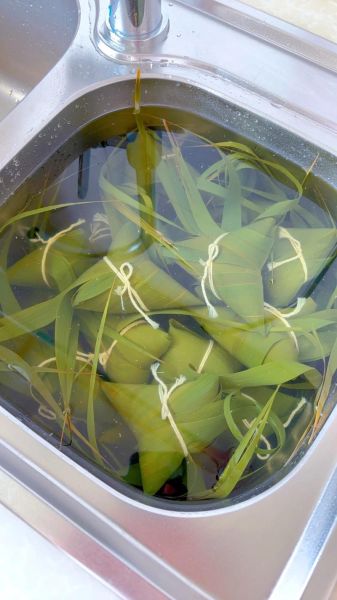芦苇叶子可以包粽子吗_芦苇叶包粽子怎么做-第1张图片-山城妙识 芦苇叶子可以包粽子吗_芦苇叶包粽子怎么做-第1张图片-山城妙识