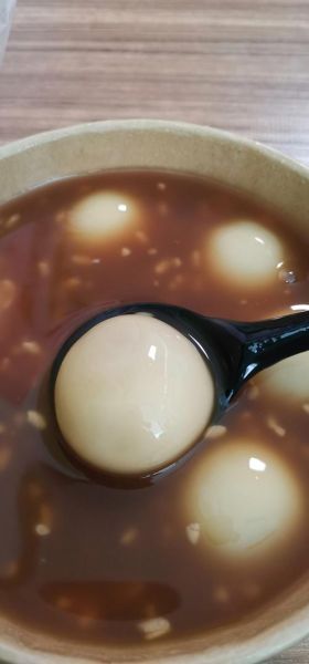 醪糟汤圆怎么煮不破皮_醪糟汤圆煮几分钟才熟-第3张图片-山城妙识