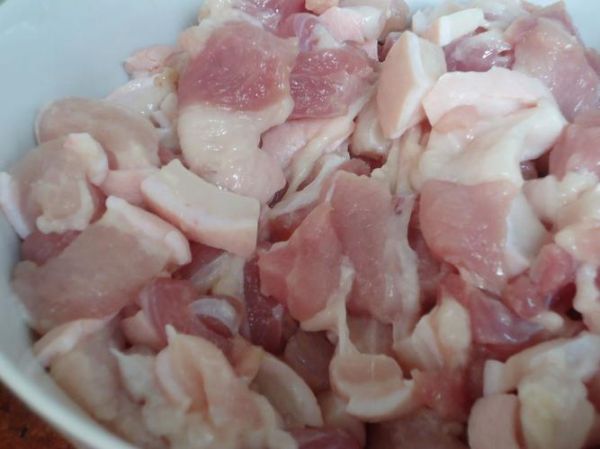 包粽子的五花肉要去皮吗_五花肉去皮还是不去皮-第1张图片-山城妙识