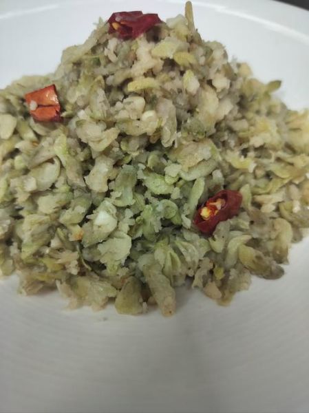 槐花麦饭怎么做_槐花麦饭的做法窍门-第2张图片-山城妙识 槐花麦饭怎么做_槐花麦饭的做法窍门-第2张图片-山城妙识