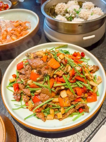 小炒牛肉是哪里的菜_正宗做法与起源地-第2张图片-山城妙识