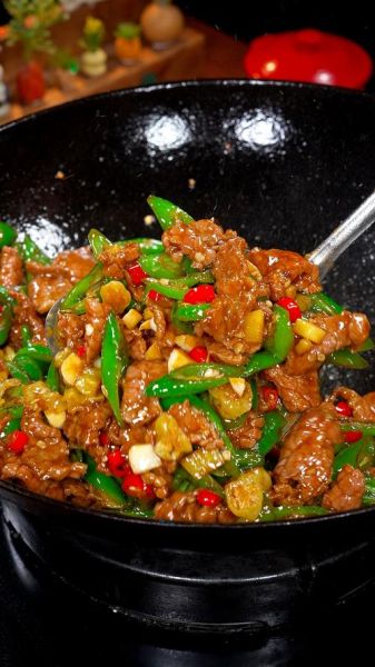 小炒牛肉是哪里的菜_正宗做法与起源地-第1张图片-山城妙识